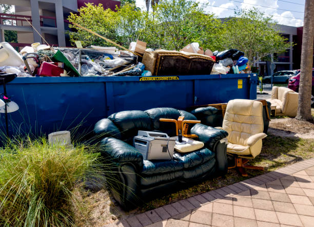 The Best Time of Year to Schedule Junk Removal: A Complete Guide - EZ ...